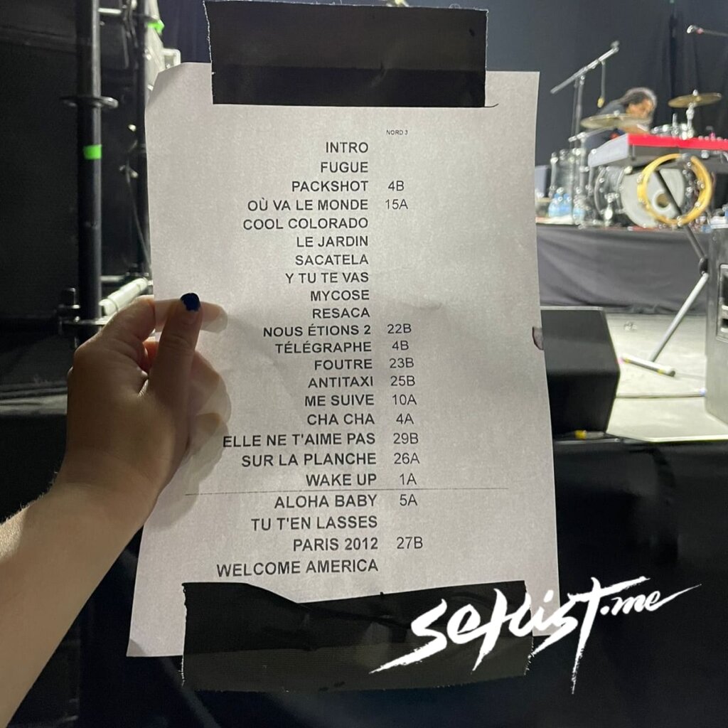 La Femme hace vibrar al C3 stage con su enérgico show