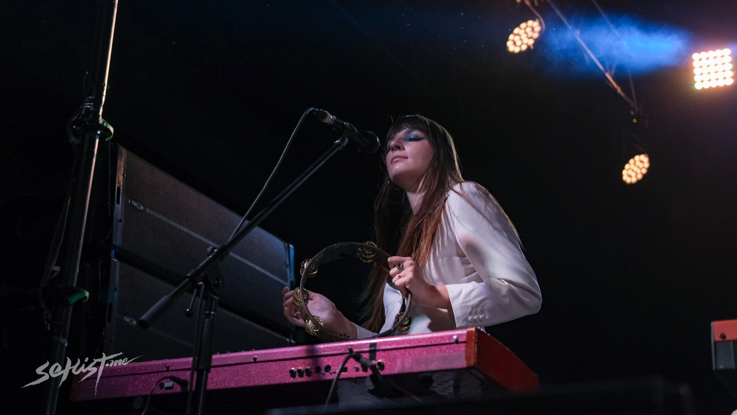 La Femme hace vibrar al C3 stage con su enérgico show