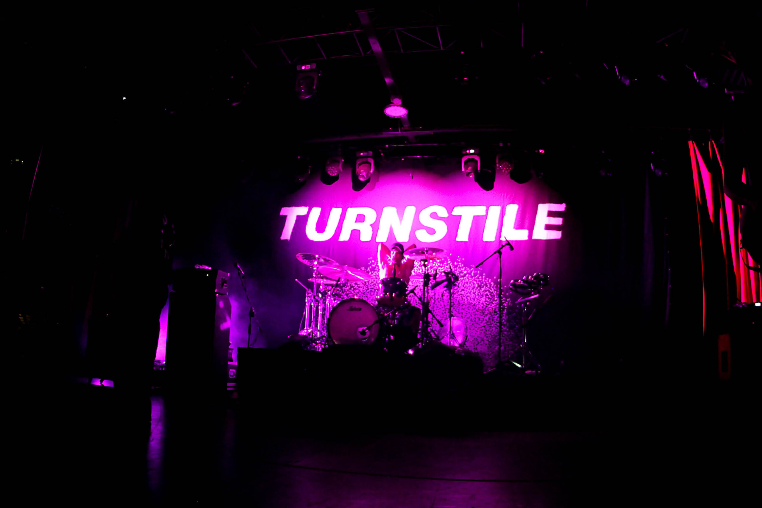 Turnstile en Guadalajara: Una fuerza musical transformadora