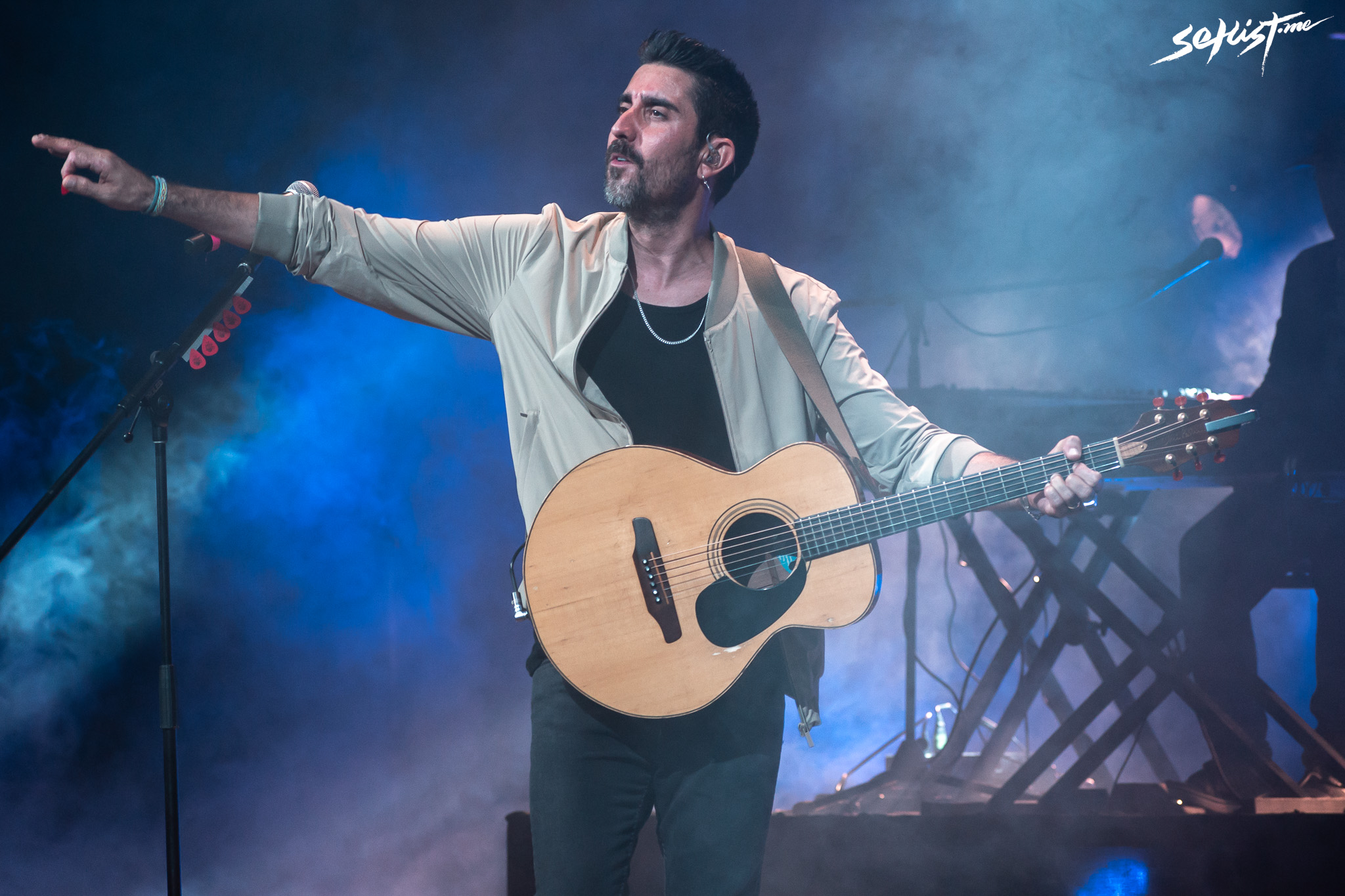 Alex Ubago celebró 20 años de trayectoria en el Teatro Diana